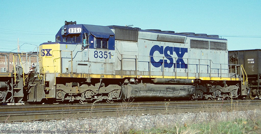 CSX SD-40M-2 8351